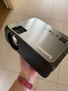 How To Use A Movie Projector For Your Crafts – Indie Crafts